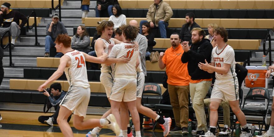 Kettle Run stuns Skyline with dramatic 46-45 victory